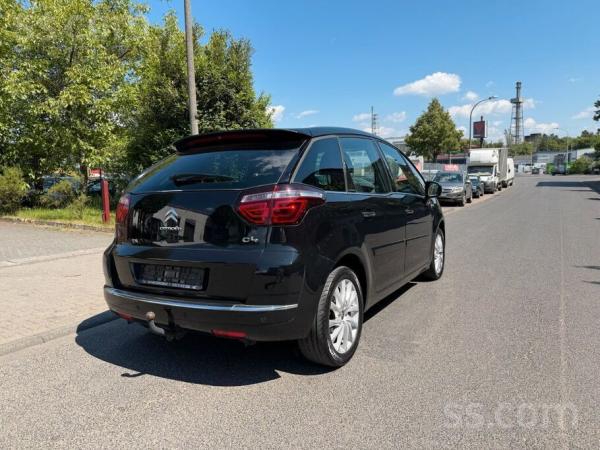 Black Citroen c4-picasso 2009 in Ogre, with an engine capacity of 2.00 L and mileage of 263 thousand km for 3599 €, photo 6 on AUTOMOTO.COM.LV