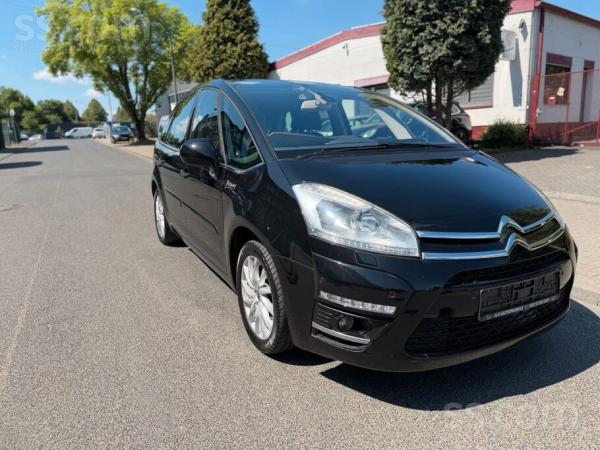 Black Citroen c4-picasso 2009 in Ogre, with an engine capacity of 2.00 L and mileage of 263 thousand km for 3599 €, photo 8 on AUTOMOTO.COM.LV