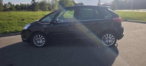 Melns Citroen c4-picasso 2009 Panevēža, ar dzinēja tilpumu 1.56 L un nobraukumu 264 tūkst. km par 1800 €, foto 1 vietnē AUTOMOTO.COM.LV