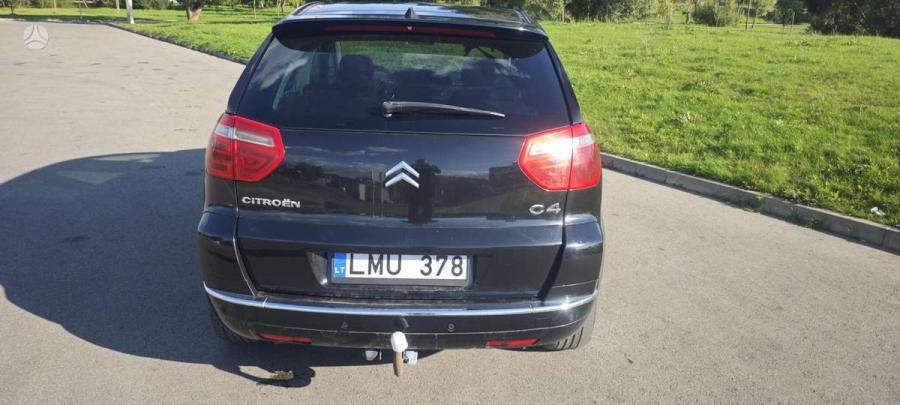 Melns Citroen c4-picasso 2009 Panevēža, ar dzinēja tilpumu 1.56 L un nobraukumu 264 tūkst. km par 1800 €, foto 4 vietnē AUTOMOTO.COM.LV