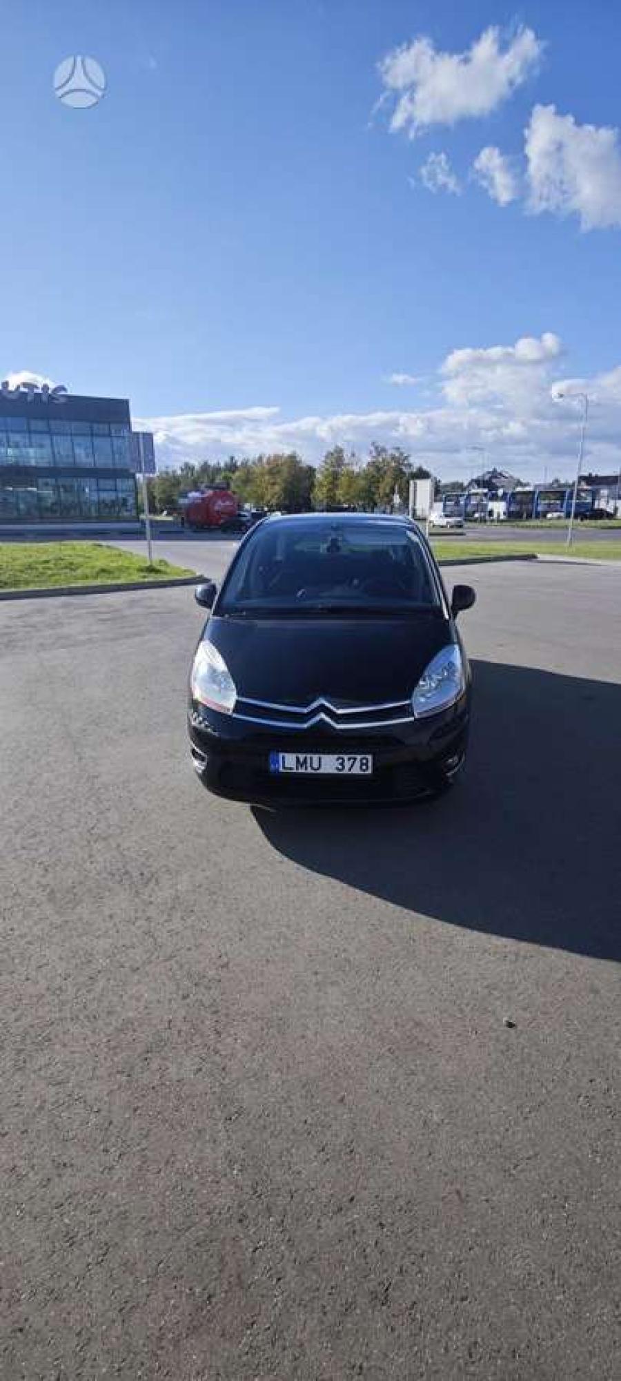Melns Citroen c4-picasso 2009 Panevēža, ar dzinēja tilpumu 1.56 L un nobraukumu 264 tūkst. km par 1800 €, foto 6 vietnē AUTOMOTO.COM.LV