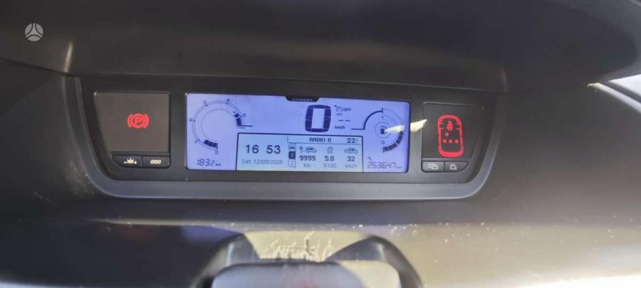 Melns Citroen c4-picasso 2009 Panevēža, ar dzinēja tilpumu 1.56 L un nobraukumu 264 tūkst. km par 1800 €, foto 7 vietnē AUTOMOTO.COM.LV