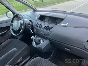 Melns Citroen c4-picasso 2009 Rēzekne, ar dzinēja tilpumu 1.60 L un nobraukumu 189 tūkst. km par 3450 €, foto 12 vietnē AUTOMOTO.COM.LV