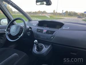 Melns Citroen c4-picasso 2009 Rēzekne, ar dzinēja tilpumu 1.60 L un nobraukumu 189 tūkst. km par 3450 €, foto 13 vietnē AUTOMOTO.COM.LV