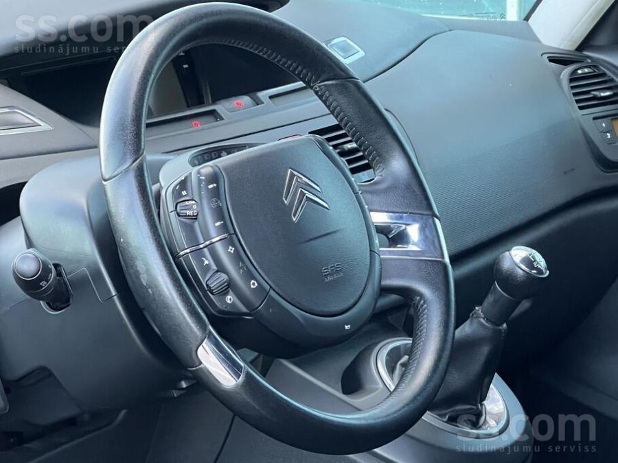 Melns Citroen c4-picasso 2009 Rēzekne, ar dzinēja tilpumu 1.60 L un nobraukumu 189 tūkst. km par 3450 €, foto 14 vietnē AUTOMOTO.COM.LV