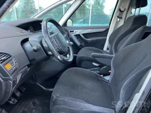 Melns Citroen c4-picasso 2009 Rēzekne, ar dzinēja tilpumu 1.60 L un nobraukumu 189 tūkst. km par 3450 €, foto 15 vietnē AUTOMOTO.COM.LV