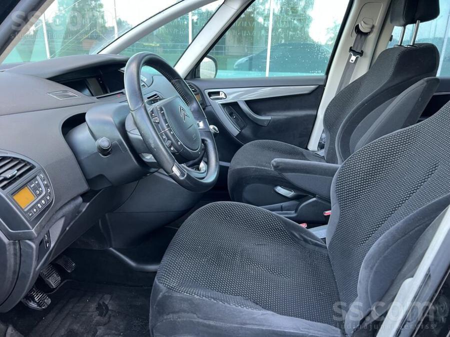 Melns Citroen c4-picasso 2009 Rēzekne, ar dzinēja tilpumu 1.60 L un nobraukumu 189 tūkst. km par 3450 €, foto 15 vietnē AUTOMOTO.COM.LV