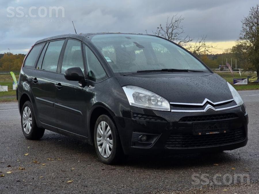 Black Citroen c4-picasso 2010 in Liepaja, with an engine capacity of 1.60 L and mileage of 240 thousand km for 3500 €, photo 4 on AUTOMOTO.COM.LV