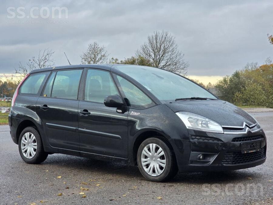 Black Citroen c4-picasso 2010 in Liepaja, with an engine capacity of 1.60 L and mileage of 240 thousand km for 3500 €, photo 5 on AUTOMOTO.COM.LV