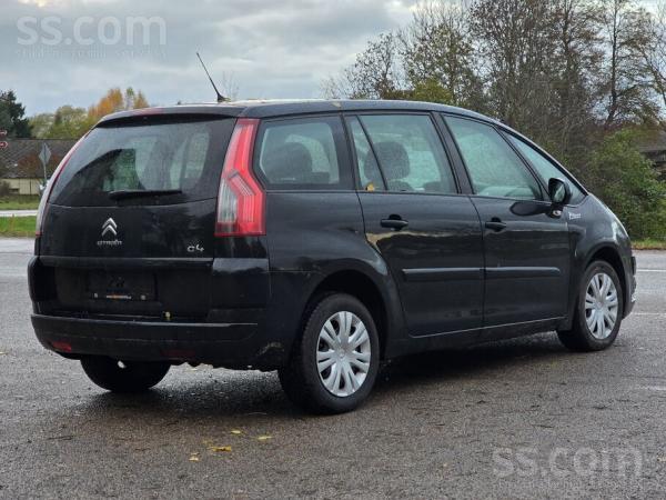 Black Citroen c4-picasso 2010 in Liepaja, with an engine capacity of 1.60 L and mileage of 240 thousand km for 3500 €, photo 9 on AUTOMOTO.COM.LV