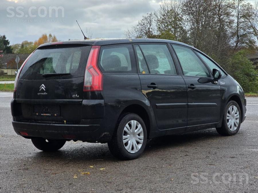 Black Citroen c4-picasso 2010 in Liepaja, with an engine capacity of 1.60 L and mileage of 240 thousand km for 3500 €, photo 9 on AUTOMOTO.COM.LV
