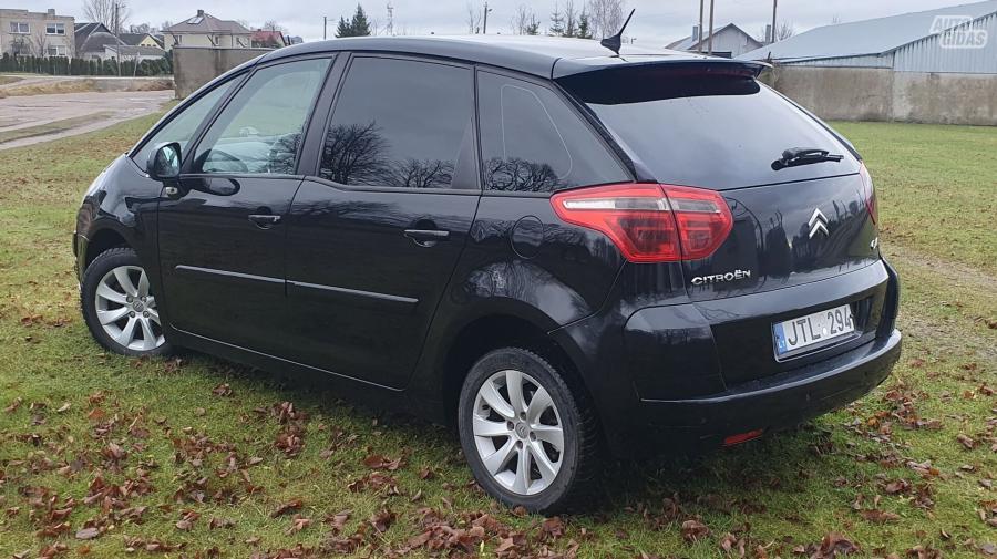 Melns Citroen c4-picasso 2010 Tauragė, ar dzinēja tilpumu 2.00 L un nobraukumu 256 tūkst. km par 2200 €, foto 5 vietnē AUTOMOTO.COM.LV