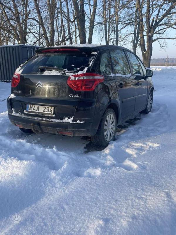 Melns Citroen c4-picasso 2010 Ukmergė, ar dzinēja tilpumu 1.56 L un nobraukumu 306 tūkst. km par 420 €, foto 4 vietnē AUTOMOTO.COM.LV