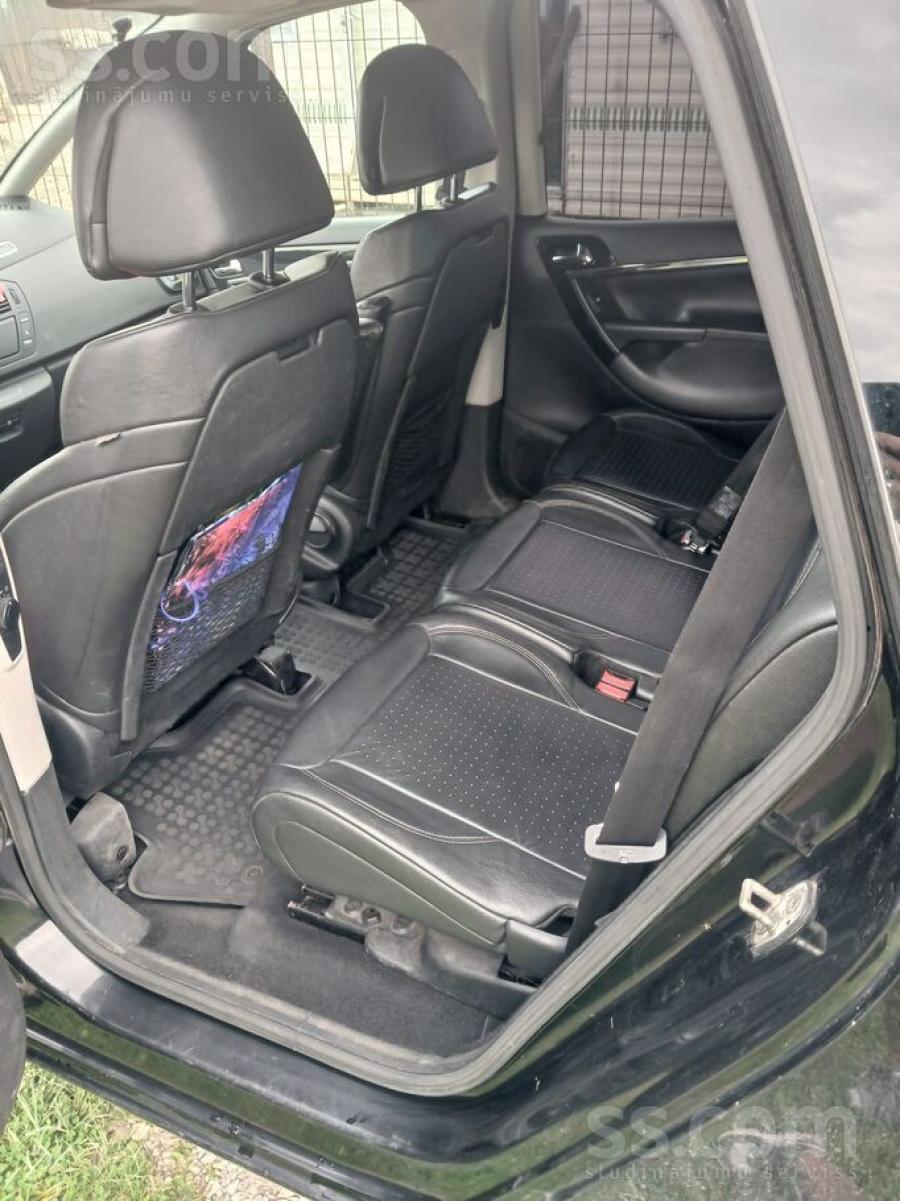 Melns Citroen c4-picasso 2010 Rīga, ar dzinēja tilpumu 2.00 L un nobraukumu 345 tūkst. km par 1400 €, foto 4 vietnē AUTOMOTO.COM.LV