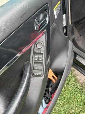 Melns Citroen c4-picasso 2010 Rīga, ar dzinēja tilpumu 2.00 L un nobraukumu 345 tūkst. km par 1400 €, foto 5 vietnē AUTOMOTO.COM.LV