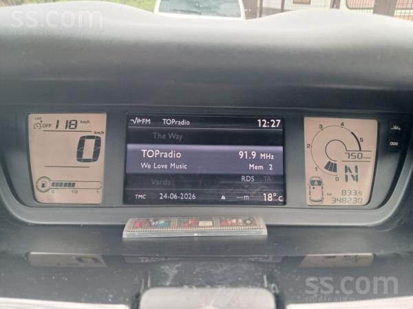 Black Citroen c4-picasso 2010 in Riga, with an engine capacity of 2.00 L and mileage of 345 thousand km for 1400 €, photo 8 on AUTOMOTO.COM.LV