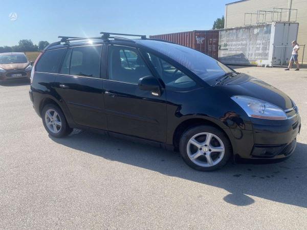 Melns Citroen c4-picasso 2010 Šauļi, ar dzinēja tilpumu 1.60 L un nobraukumu 285 tūkst. km par 1350 €, foto 3 vietnē AUTOMOTO.COM.LV