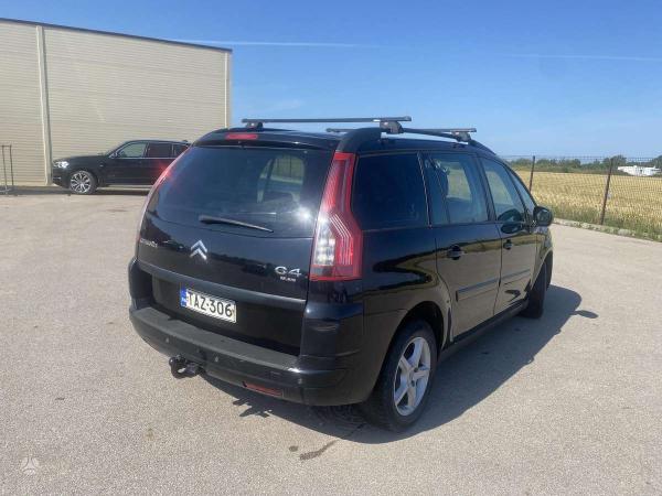 Melns Citroen c4-picasso 2010 Šauļi, ar dzinēja tilpumu 1.60 L un nobraukumu 285 tūkst. km par 1350 €, foto 4 vietnē AUTOMOTO.COM.LV