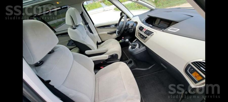 Melns Citroen c4-picasso 2010 Rīga, ar dzinēja tilpumu 2.00 L un nobraukumu 0 tūkst. km par 3450 €, foto 9 vietnē AUTOMOTO.COM.LV