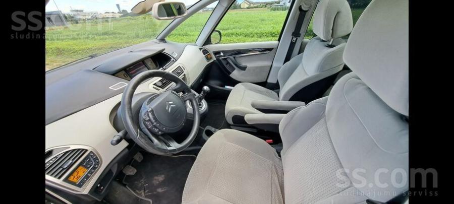 Melns Citroen c4-picasso 2010 Rīga, ar dzinēja tilpumu 2.00 L un nobraukumu 0 tūkst. km par 3450 €, foto 11 vietnē AUTOMOTO.COM.LV