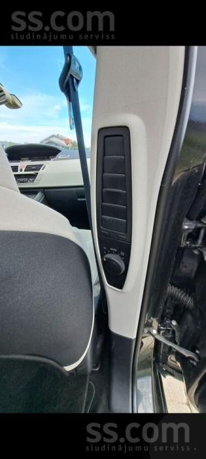 Melns Citroen c4-picasso 2010 Rīga, ar dzinēja tilpumu 2.00 L un nobraukumu 0 tūkst. km par 3450 €, foto 19 vietnē AUTOMOTO.COM.LV