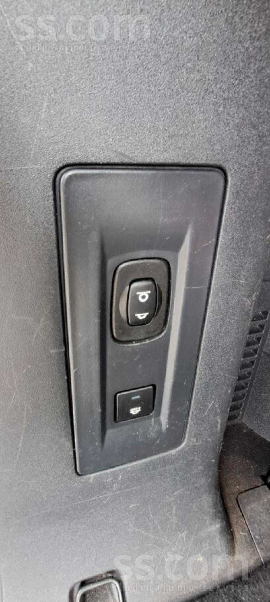 Melns Citroen c4-picasso 2010 Rīga, ar dzinēja tilpumu 2.00 L un nobraukumu 0 tūkst. km par 3450 €, foto 22 vietnē AUTOMOTO.COM.LV