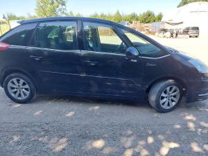 Black Citroen c4-picasso 2010 in Vilnius, with an engine capacity of 1.56 L and mileage of 265 thousand km for 1500 €, photo 4 on AUTOMOTO.COM.LV