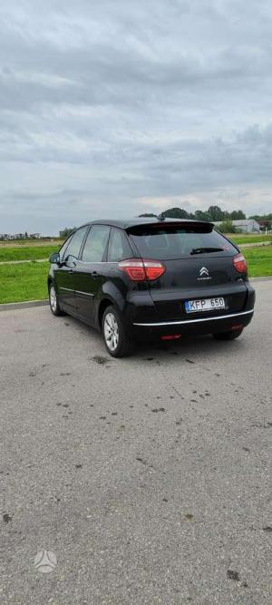 Black Citroen c4-picasso 2011 in Kaunas, with an engine capacity of 1.56 L and mileage of 370 thousand km for 4000 €, photo 4 on AUTOMOTO.COM.LV