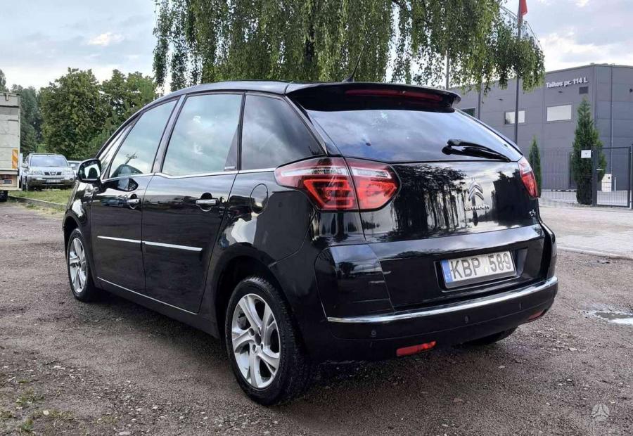 Black Citroen c4-picasso 2011 in Kaunas, with an engine capacity of 1.56 L and mileage of 312 thousand km for 1980 €, photo 8 on AUTOMOTO.COM.LV