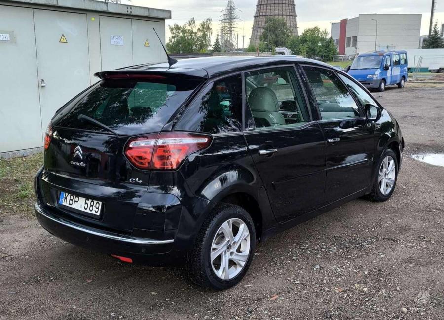 Black Citroen c4-picasso 2011 in Kaunas, with an engine capacity of 1.56 L and mileage of 312 thousand km for 1980 €, photo 10 on AUTOMOTO.COM.LV