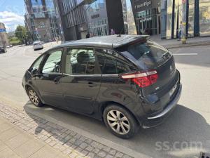 Melns Citroen c4-picasso 2012 Rīga, ar dzinēja tilpumu 1.60 L un nobraukumu 315 tūkst. km par 4000 €, foto 3 vietnē AUTOMOTO.COM.LV