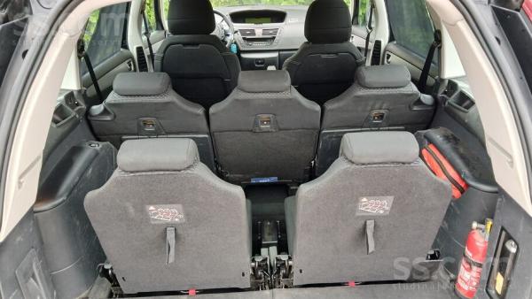 Black Citroen c4-picasso 2012 in Cesis, with an engine capacity of 1.60 L and mileage of 289 thousand km for 3900 €, photo 9 on AUTOMOTO.COM.LV