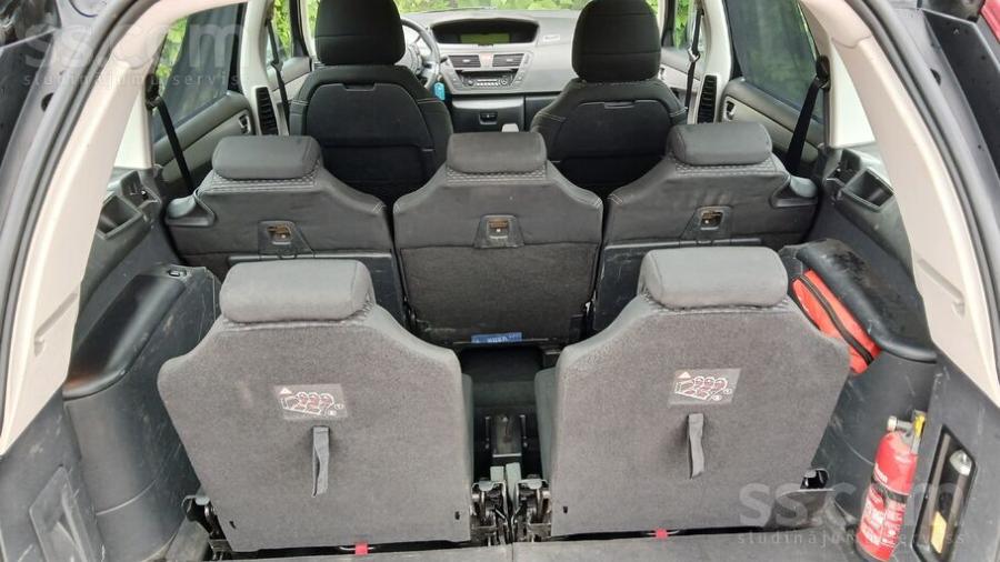 Black Citroen c4-picasso 2012 in Cesis, with an engine capacity of 1.60 L and mileage of 289 thousand km for 3900 €, photo 10 on AUTOMOTO.COM.LV