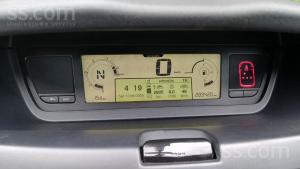 Black Citroen c4-picasso 2012 in Cesis, with an engine capacity of 1.60 L and mileage of 289 thousand km for 3900 €, photo 14 on AUTOMOTO.COM.LV