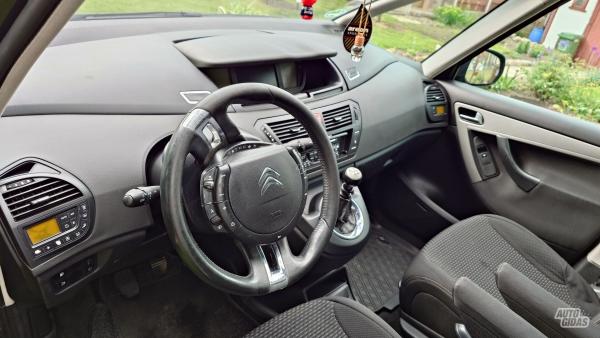 Melns Citroen c4-picasso 2012 Alīta, ar dzinēja tilpumu 1.60 L un nobraukumu 270 tūkst. km par 2400 €, foto 3 vietnē AUTOMOTO.COM.LV