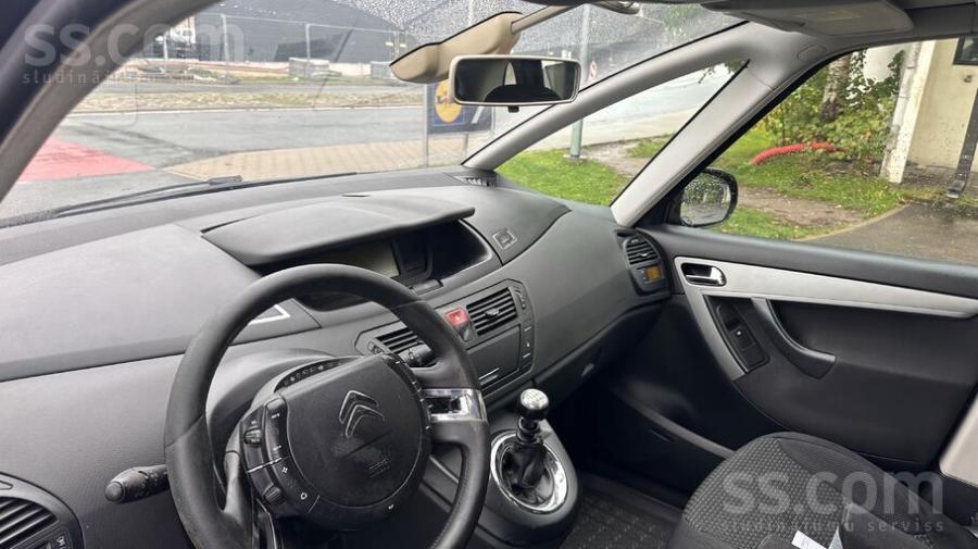 Melns Citroen c4-picasso 2012 Jūrmala, ar dzinēja tilpumu 1.60 L un nobraukumu 499 tūkst. km par 2200 €, foto 12 vietnē AUTOMOTO.COM.LV