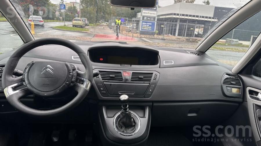 Melns Citroen c4-picasso 2012 Jūrmala, ar dzinēja tilpumu 1.60 L un nobraukumu 499 tūkst. km par 2200 €, foto 13 vietnē AUTOMOTO.COM.LV