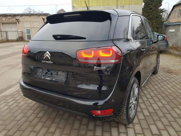 Melns Citroen c4-picasso 2013 Šauļi, ar dzinēja tilpumu 1.56 L un nobraukumu 197 tūkst. km par 5150 €, foto 4 vietnē AUTOMOTO.COM.LV