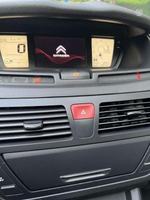 Black Citroen c4-picasso 2013 in Alytus, with an engine capacity of 1.60 L and mileage of 200 thousand km for 2699 €, photo 28 on AUTOMOTO.COM.LV
