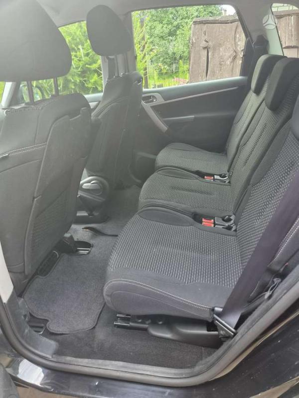 Black Citroen c4-picasso 2013 in Ariogala, with an engine capacity of 1.60 L and mileage of 288 thousand km for 2400 €, photo 2 on AUTOMOTO.COM.LV