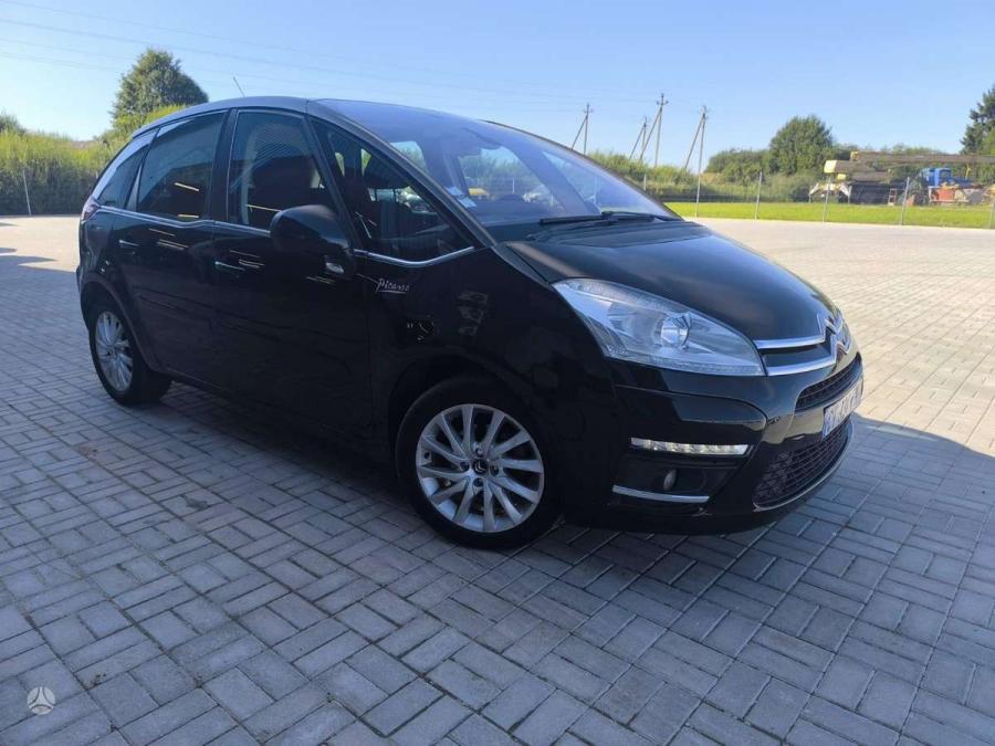 Melns Citroen c4-picasso 2013 Tauragė, ar dzinēja tilpumu 1.56 L un nobraukumu 222 tūkst. km par 3200 €, foto 1 vietnē AUTOMOTO.COM.LV