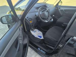 Melns Citroen c4-picasso 2013 Tauragė, ar dzinēja tilpumu 1.56 L un nobraukumu 222 tūkst. km par 3200 €, foto 8 vietnē AUTOMOTO.COM.LV
