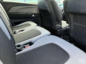 Black Citroen c4-picasso 2014 in Siauliai, with an engine capacity of 1.60 L and mileage of 303 thousand km for 4450 €, photo 18 on AUTOMOTO.COM.LV