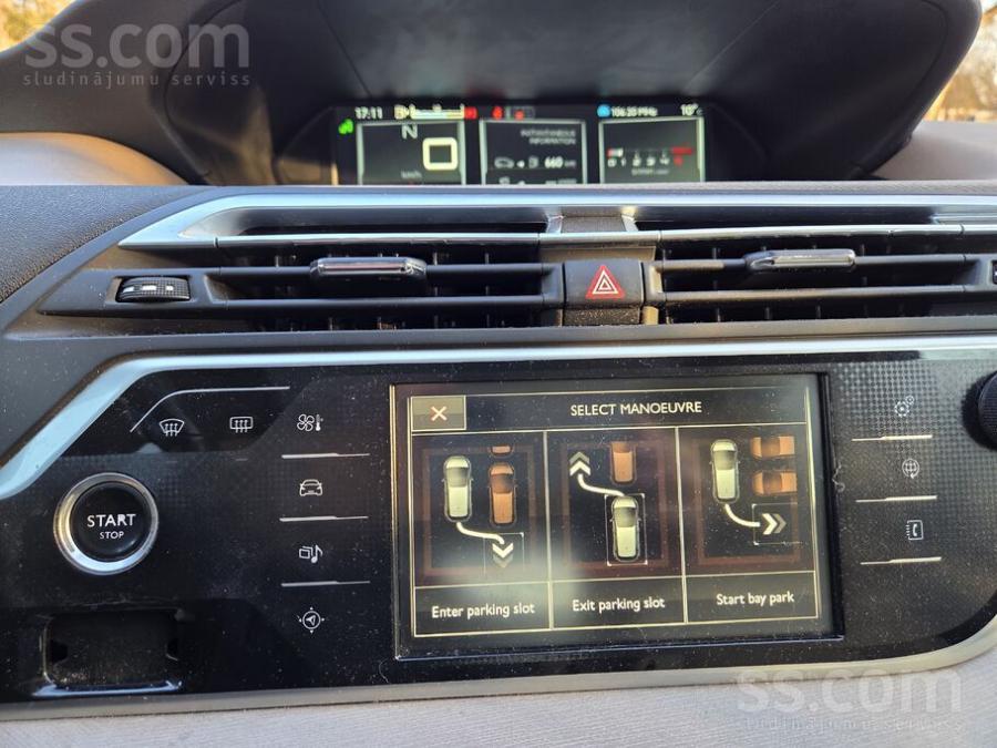 Black Citroen c4-picasso 2014 in Riga, with an engine capacity of 1.60 L and mileage of 331 thousand km for 3999 €, photo 10 on AUTOMOTO.COM.LV