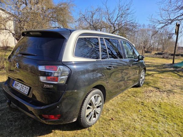 Melns Citroen c4-picasso 2014 Rīga, ar dzinēja tilpumu 1.60 L un nobraukumu 329 tūkst. km par 3999 €, foto 6 vietnē AUTOMOTO.COM.LV