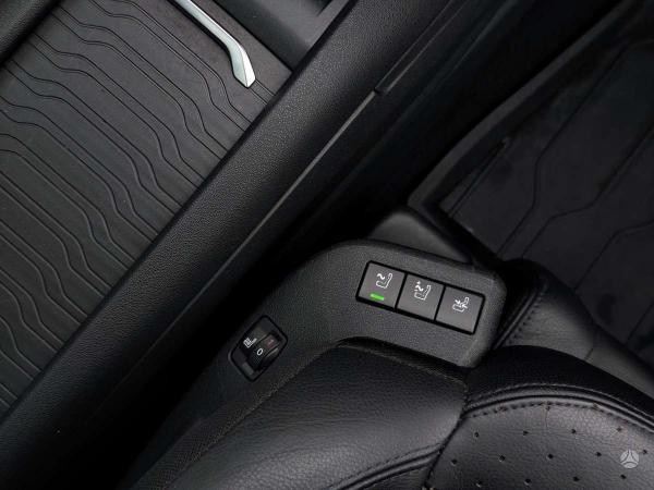 Black Citroen c4-picasso 2014 in Anyksciai, with an engine capacity of 2.00 L and mileage of 160 thousand km for 7999 €, photo 9 on AUTOMOTO.COM.LV