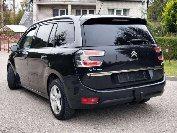 Melns Citroen c4-picasso 2014 Anykščiai, ar dzinēja tilpumu 2.00 L un nobraukumu 160 tūkst. km par 7999 €, foto 4 vietnē AUTOMOTO.COM.LV