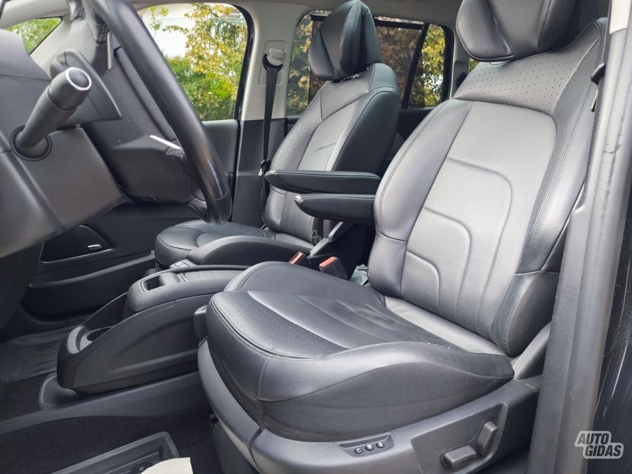Melns Citroen c4-picasso 2014 Anykščiai, ar dzinēja tilpumu 2.00 L un nobraukumu 160 tūkst. km par 7999 €, foto 17 vietnē AUTOMOTO.COM.LV