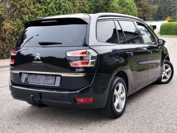 Black Citroen c4-picasso 2014 in Anyksciai, with an engine capacity of 2.00 L and mileage of 160 thousand km for 7999 €, photo 4 on AUTOMOTO.COM.LV