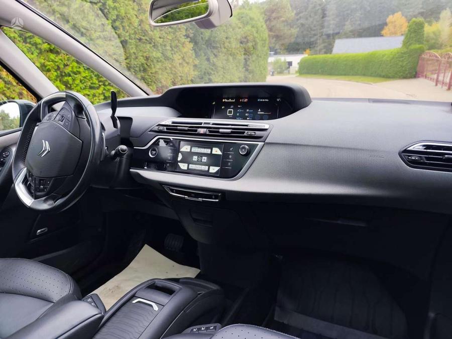 Melns Citroen c4-picasso 2014 Anykščiai, ar dzinēja tilpumu 2.00 L un nobraukumu 160 tūkst. km par 7999 €, foto 7 vietnē AUTOMOTO.COM.LV